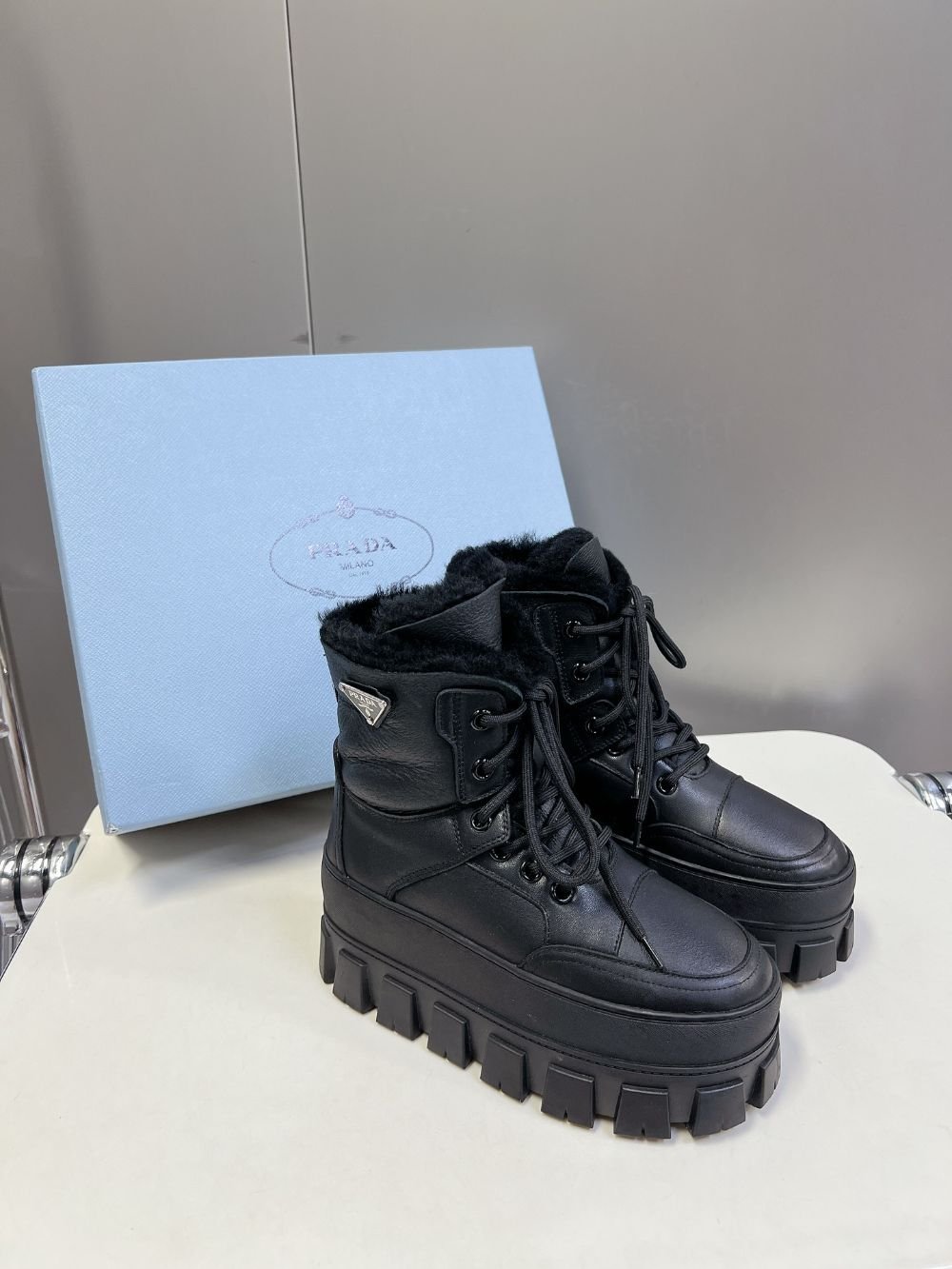Prada Thick Sole Boots Black - Global Luxury:Panda-China.com