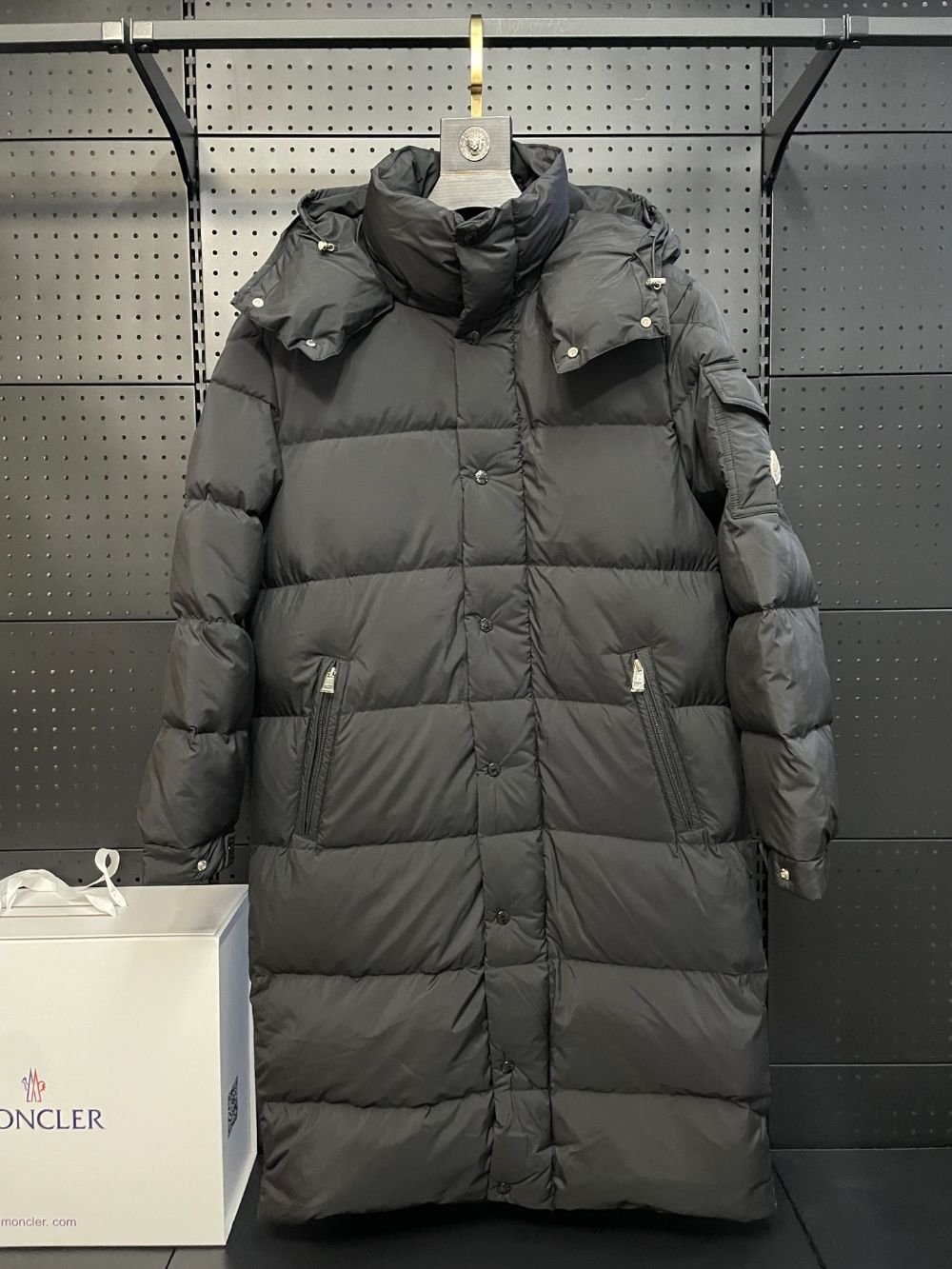 Moncler 23SS Hanoverian - Global Luxury:Panda-China.com